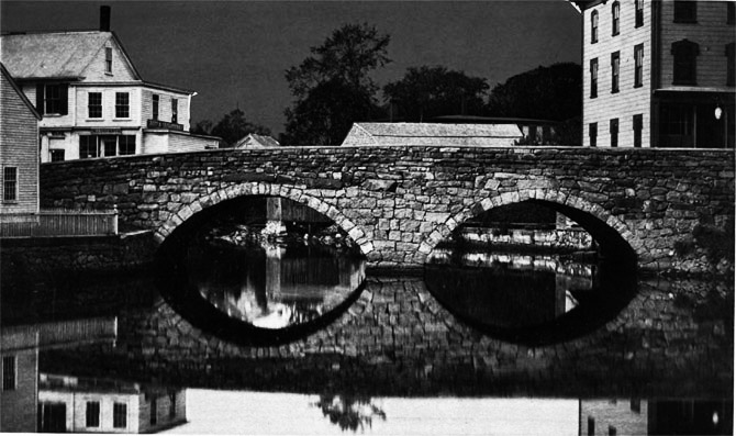 Let’s Go Walking……. After Midnight…… – Historic Ipswich