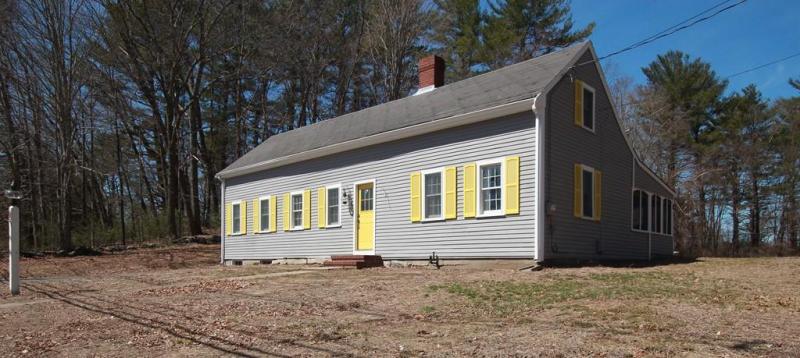 High-Posted Capes – Historic Ipswich