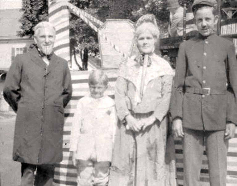The 1934 Parade Celebrating the 300th Anniversary of the Founding of ...