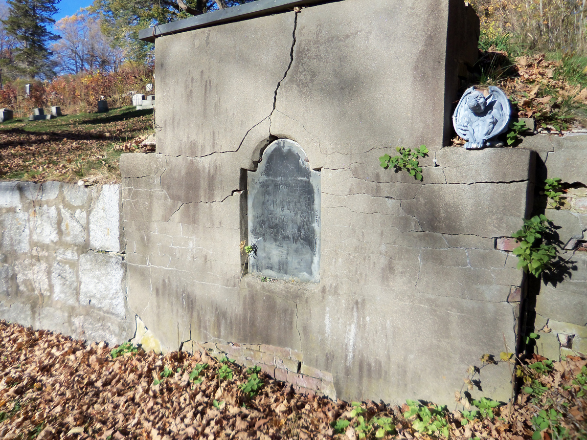daniel_noyes_tomb – Historic Ipswich